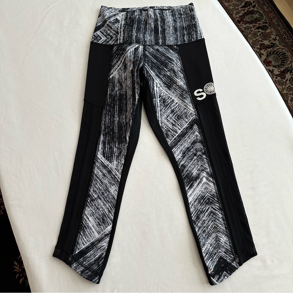 Authentic Lululemon Limited Edition Leggings - Gem